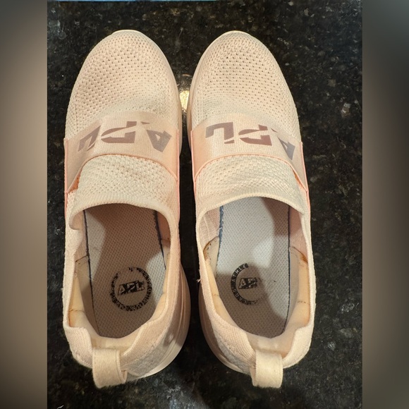 APL | Shoes | Apl Techloom Bliss Shoes Size 9 | Poshmark